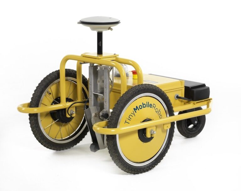 Cansel Brings TinySurveyor Robot to Canada - AI 4 Civil Engineering